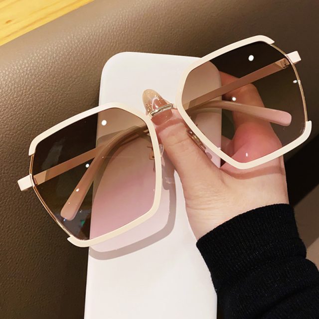 Lentes de Sol Dama con Proteccion V Modelo: Poligono Medio - Cute Shop