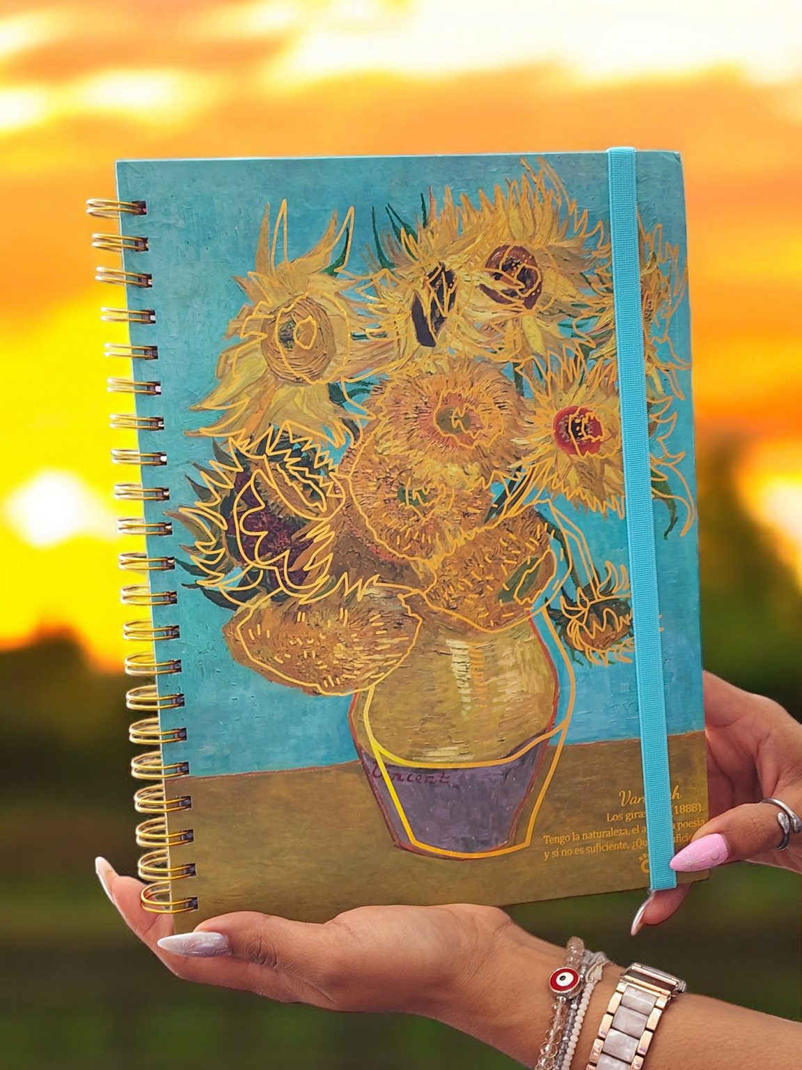 Libreta Pasta Dura Tamaño Profesional de Puntos100 Hojas Diseños Van ...